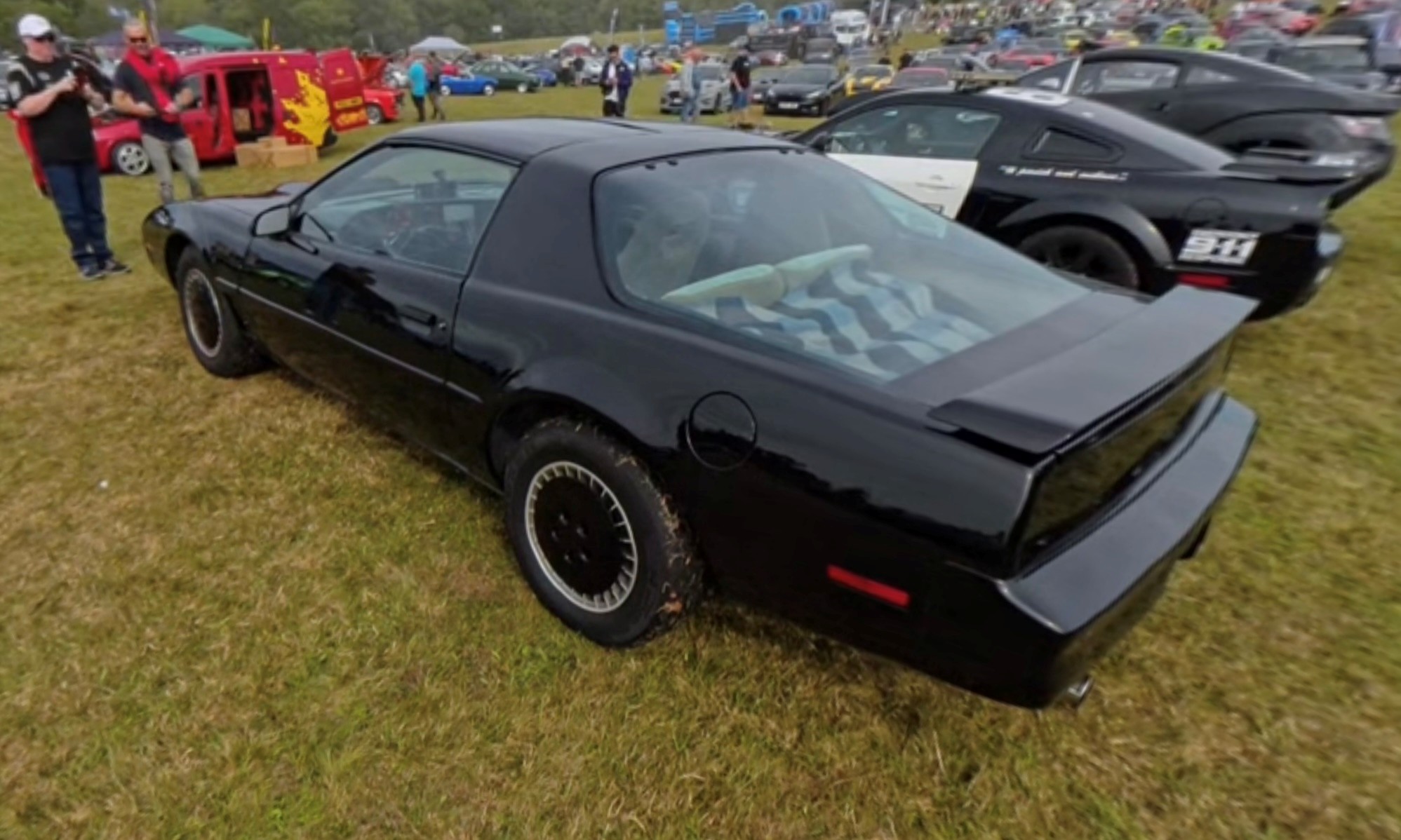 KNIGHTRIDER KITT – Motion Picture Motors